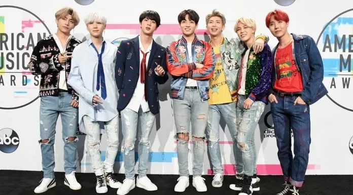 Nhìn lại một năm 2017 tấn tài tấn lộc của kỉ lục gia KPOP BTS - BlogAnChoi