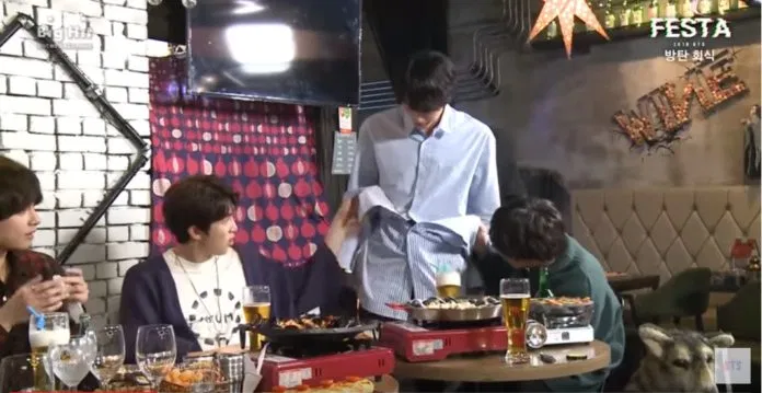 Cùng trải lòng với BTS trong bữa tiệc Dinner Party kỉ niệm 5 năm thành ...
